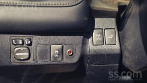 Melns Toyota RAV4 2015 Rīga, ar dzinēja tilpumu 2.20 L un nobraukumu 151 tūkst. km par 14100 €, foto 12 vietnē AUTOMOTO.COM.LV