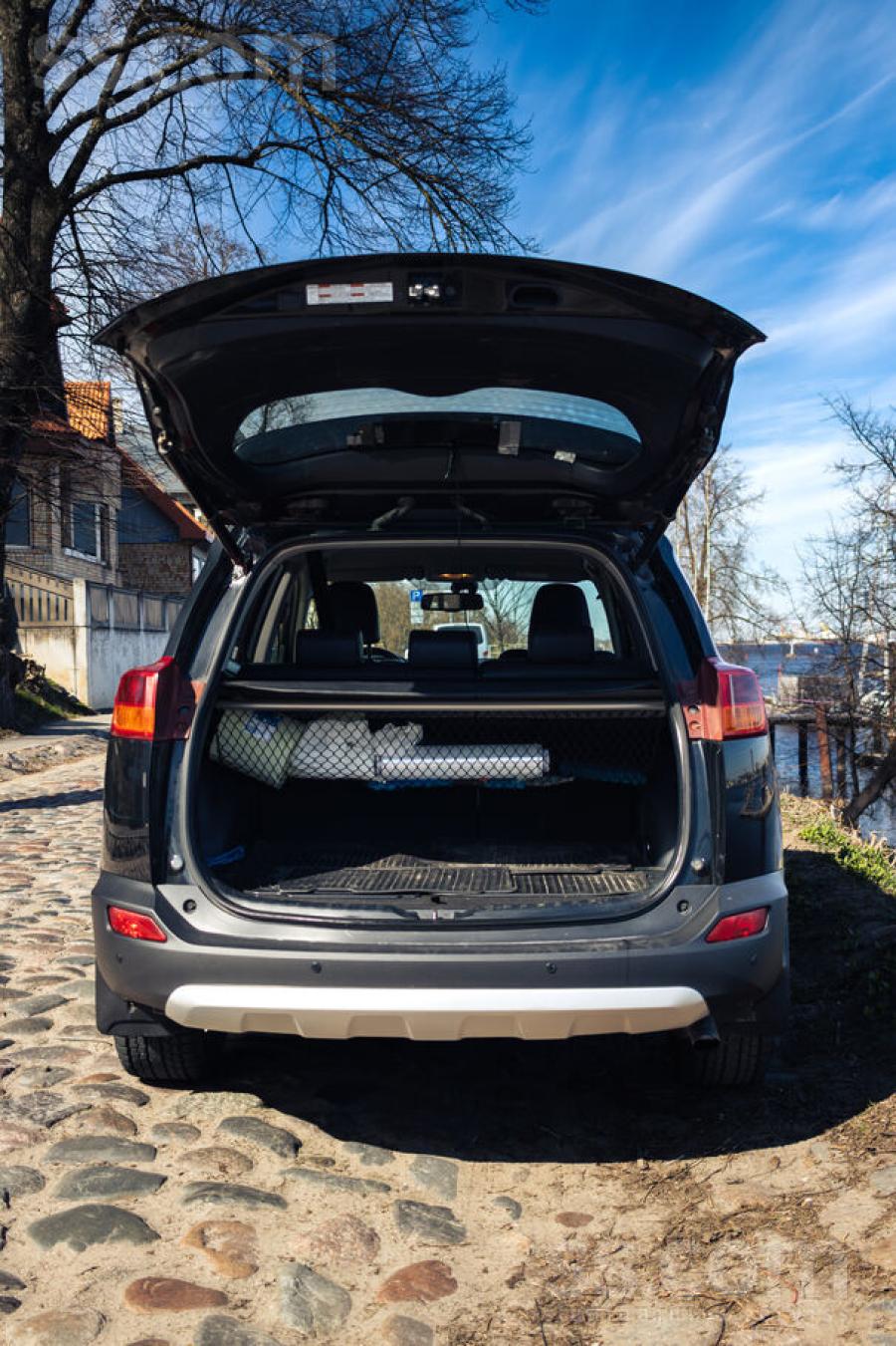 Melns Toyota RAV4 2015 Rīga, ar dzinēja tilpumu 2.20 L un nobraukumu 151 tūkst. km par 14100 €, foto 15 vietnē AUTOMOTO.COM.LV