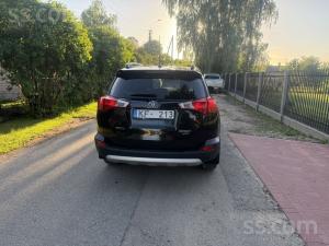 Черный Тойота РАВ 4 2015 в Рига, объемом двигателя 2.20 л и пробегом 219 тыс. км за 11000 €, фото 5 на AUTOMOTO.COM.LV