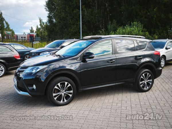 Black Toyota RAV4 2015 in Tartu, with an engine capacity of 2.20 L and mileage of 189 thousand km for 12999 €, photo 2 on AUTOMOTO.COM.LV
