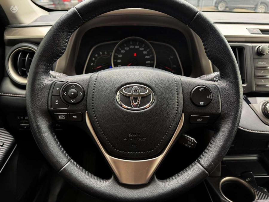 Melns Toyota RAV4 2015 Kauņa, ar dzinēja tilpumu 2.23 L un nobraukumu 127 tūkst. km par 14300 €, foto 7 vietnē AUTOMOTO.COM.LV