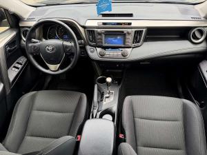 Melns Toyota RAV4 2015 Kauņa, ar dzinēja tilpumu 2.23 L un nobraukumu 127 tūkst. km par 14300 €, foto 9 vietnē AUTOMOTO.COM.LV