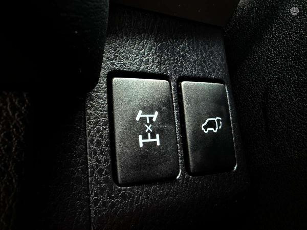 Тойота РАВ 4 2015 в Каунас на AUTOMOTO.COM.LV Черный Тойота РАВ 4 2015 в Каунас, объемом двигателя 2.23 л и пробегом 127 тыс. км за 14300 €, фото 11 на AUTOMOTO.COM.LV