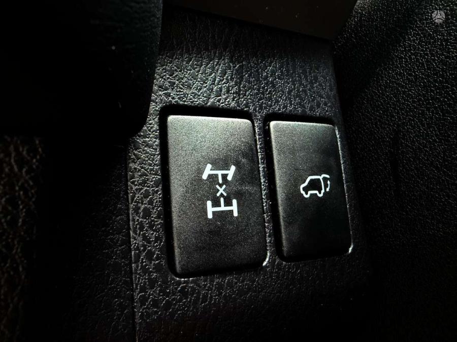 Melns Toyota RAV4 2015 Kauņa, ar dzinēja tilpumu 2.23 L un nobraukumu 127 tūkst. km par 14300 €, foto 11 vietnē AUTOMOTO.COM.LV