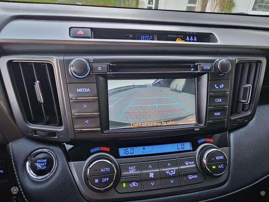 Melns Toyota RAV4 2015 Viļņa, ar dzinēja tilpumu 2.00 L un nobraukumu 171 tūkst. km par 11800 €, foto 19 vietnē AUTOMOTO.COM.LV