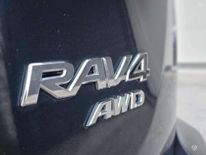 Melns Toyota RAV4 2015 Viļņa, ar dzinēja tilpumu 2.00 L un nobraukumu 171 tūkst. km par 11800 €, foto 27 vietnē AUTOMOTO.COM.LV