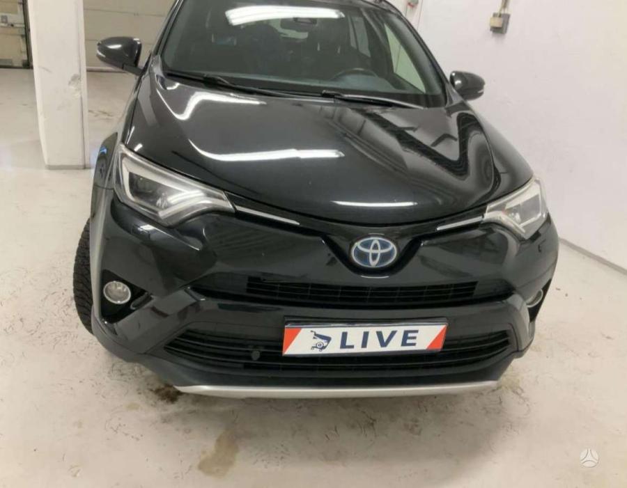 Melns Toyota RAV4 2016 Viļņa, ar dzinēja tilpumu 2.50 L un nobraukumu 200 tūkst. km par 14999 €, foto 2 vietnē AUTOMOTO.COM.LV