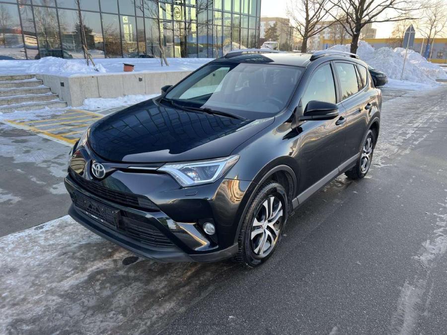 Melns Toyota RAV4 2016 Panevēža, ar dzinēja tilpumu 2.00 L un nobraukumu 222 tūkst. km par 11250 €, foto 6 vietnē AUTOMOTO.COM.LV