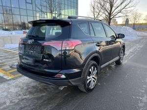 Melns Toyota RAV4 2016 Panevēža, ar dzinēja tilpumu 2.00 L un nobraukumu 222 tūkst. km par 11250 €, foto 9 vietnē AUTOMOTO.COM.LV