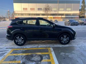 Melns Toyota RAV4 2016 Panevēža, ar dzinēja tilpumu 2.00 L un nobraukumu 222 tūkst. km par 11250 €, foto 14 vietnē AUTOMOTO.COM.LV