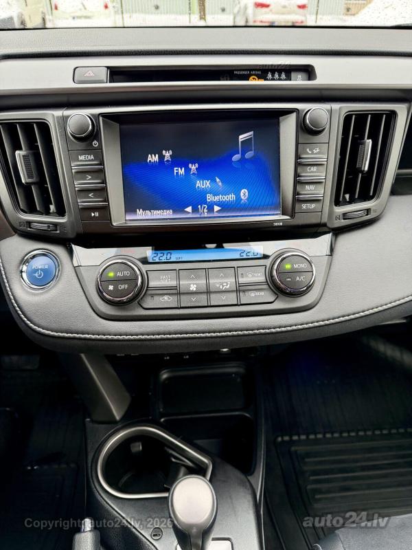 Melns Toyota RAV4 2016 Tallina, ar dzinēja tilpumu 2.50 L un nobraukumu 108 tūkst. km par 16900 €, foto 11 vietnē AUTOMOTO.COM.LV