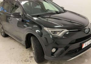 Melns Toyota RAV4 2016 Viļņa, ar dzinēja tilpumu 2.50 L un nobraukumu 200 tūkst. km par 14999 €, foto  vietnē AUTOMOTO.COM.LV