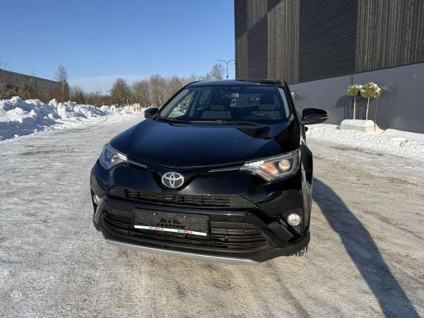 Melns Toyota RAV4 2016 Šauļi, ar dzinēja tilpumu 2.00 L un nobraukumu 164 tūkst. km par 12400 €, foto 2 vietnē AUTOMOTO.COM.LV