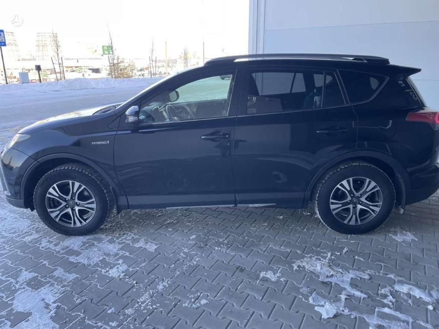 Melns Toyota RAV4 2016 Viļņa, ar dzinēja tilpumu 2.50 L un nobraukumu 200 tūkst. km par 14999 €, foto 16 vietnē AUTOMOTO.COM.LV