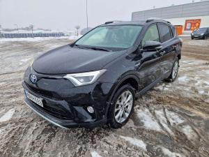 Black Toyota RAV4 2016 in Kaunas, with an engine capacity of 2.49 L and mileage of 197 thousand km for 10600 €, photo 2 on AUTOMOTO.COM.LV