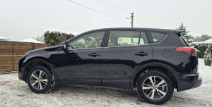 Black Toyota RAV4 2016 in Kaunas, with an engine capacity of 2.00 L and mileage of 188 thousand km for 12750 €, photo 31 on AUTOMOTO.COM.LV