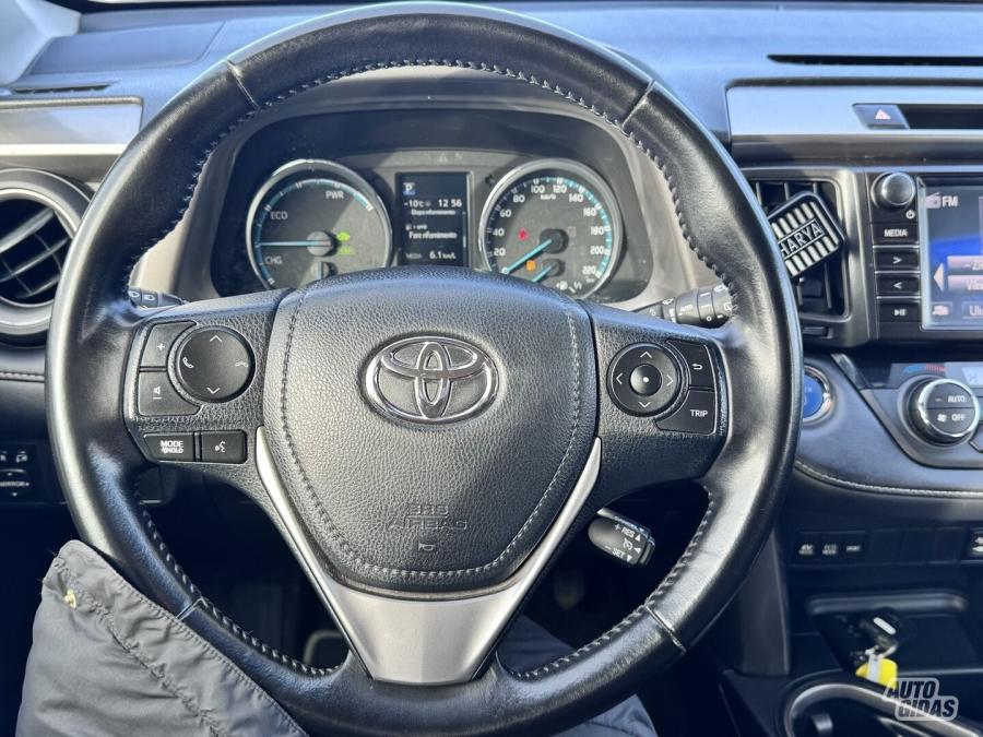 Melns Toyota RAV4 2016 Viļņa, ar dzinēja tilpumu 2.50 L un nobraukumu 205 tūkst. km par 16350 €, foto 23 vietnē AUTOMOTO.COM.LV