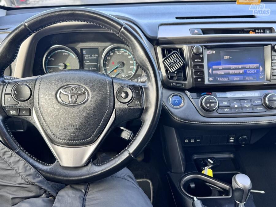 Melns Toyota RAV4 2016 Viļņa, ar dzinēja tilpumu 2.50 L un nobraukumu 205 tūkst. km par 16350 €, foto 24 vietnē AUTOMOTO.COM.LV