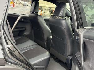 Black Toyota RAV4 2016 in Taurage, with an engine capacity of 2.00 L and mileage of 187 thousand km for 12000 €, photo 10 on AUTOMOTO.COM.LV