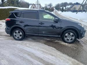 Black Toyota RAV4 2016 in Klaipeda, with an engine capacity of 2.00 L and mileage of 266 thousand km for 11999 €, photo 8 on AUTOMOTO.COM.LV
