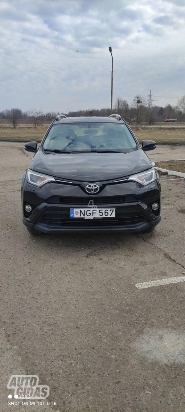 Melns Toyota RAV4 2016 Kauņa, ar dzinēja tilpumu 2.00 L un nobraukumu 297 tūkst. km par 11500 €, foto 2 vietnē AUTOMOTO.COM.LV
