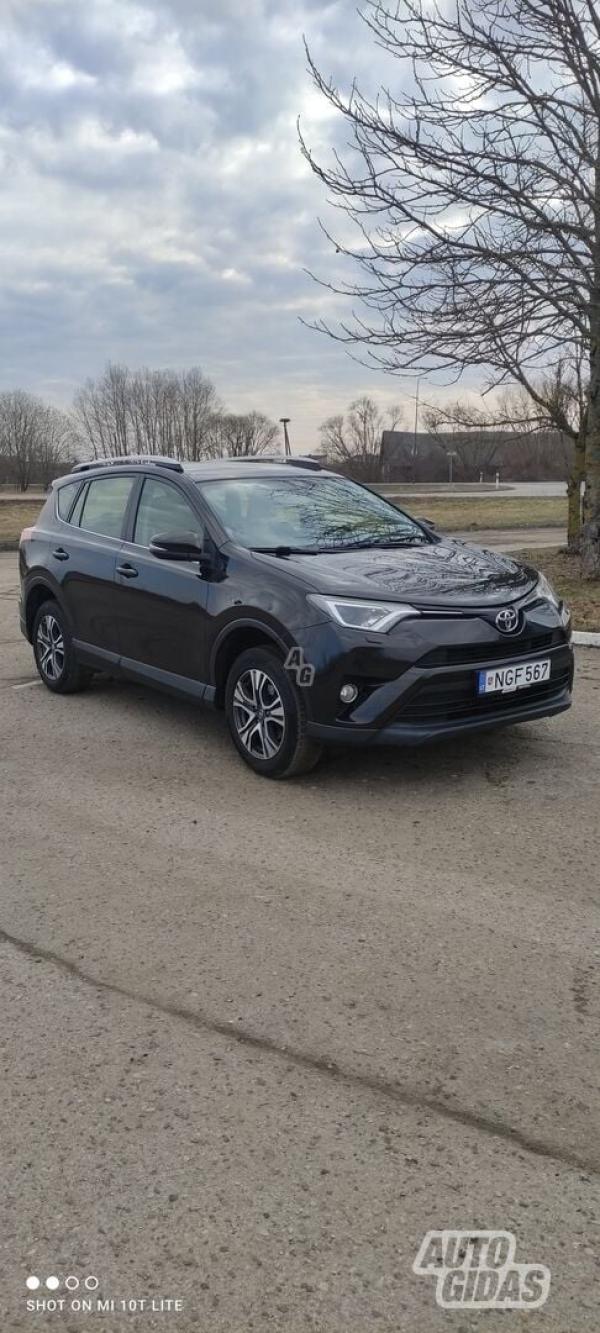 Melns Toyota RAV4 2016 Kauņa, ar dzinēja tilpumu 2.00 L un nobraukumu 297 tūkst. km par 11500 €, foto 3 vietnē AUTOMOTO.COM.LV