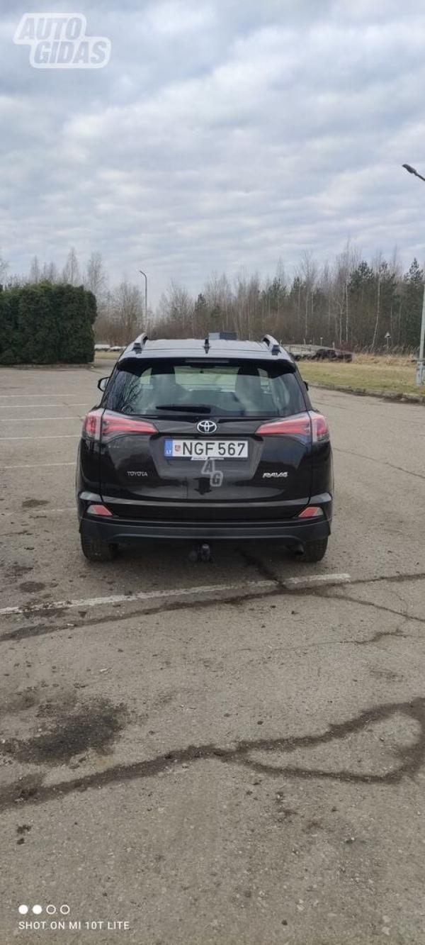 Melns Toyota RAV4 2016 Kauņa, ar dzinēja tilpumu 2.00 L un nobraukumu 297 tūkst. km par 11500 €, foto 7 vietnē AUTOMOTO.COM.LV
