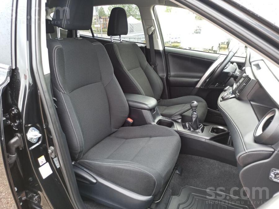 Melns Toyota RAV4 2016 Daugavpils, ar dzinēja tilpumu 2.00 L un nobraukumu 0 tūkst. km par 14700 €, foto 20 vietnē AUTOMOTO.COM.LV