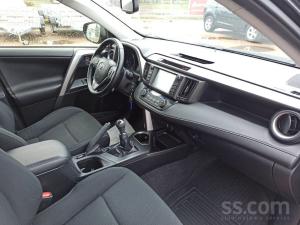 Melns Toyota RAV4 2016 Daugavpils, ar dzinēja tilpumu 2.00 L un nobraukumu 0 tūkst. km par 14700 €, foto 21 vietnē AUTOMOTO.COM.LV