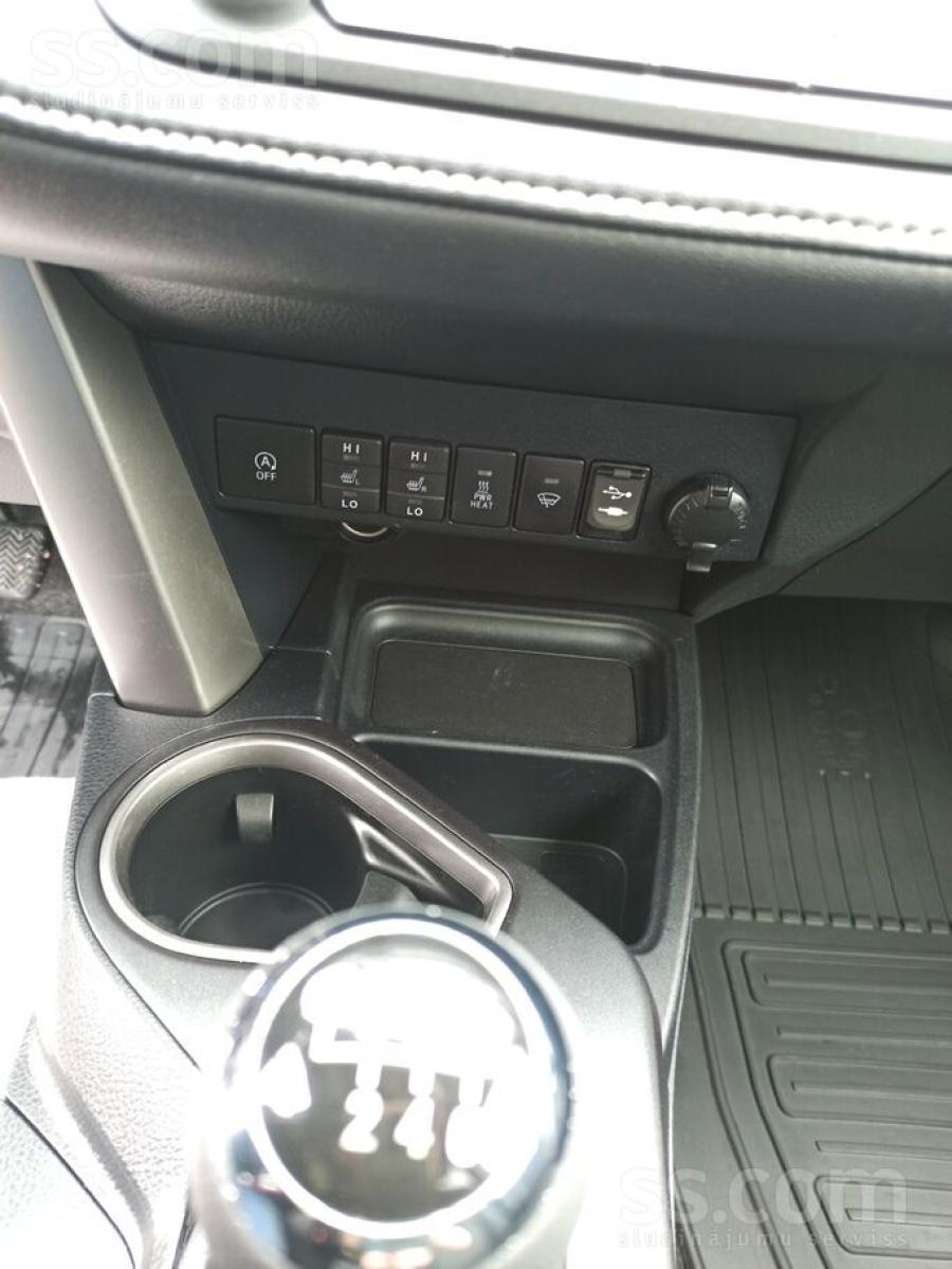 Melns Toyota RAV4 2016 Daugavpils, ar dzinēja tilpumu 2.00 L un nobraukumu 0 tūkst. km par 14700 €, foto 30 vietnē AUTOMOTO.COM.LV