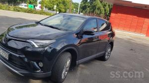 Black Toyota RAV4 2016 in Riga, with an engine capacity of 2.00 L and mileage of 208 thousand km for 13750 €, photo  on AUTOMOTO.COM.LV