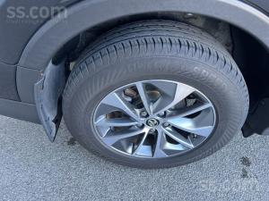 Black Toyota RAV4 2016 in Riga, with an engine capacity of 2.50 L and mileage of 308 thousand km for 12880 €, photo 10 on AUTOMOTO.COM.LV