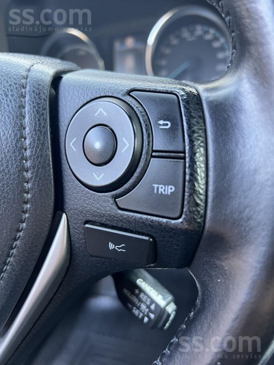 Black Toyota RAV4 2016 in Riga, with an engine capacity of 2.50 L and mileage of 308 thousand km for 12880 €, photo 20 on AUTOMOTO.COM.LV