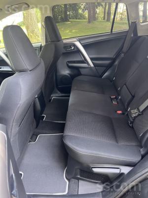 Black Toyota RAV4 2016 in Riga, with an engine capacity of 2.50 L and mileage of 308 thousand km for 12880 €, photo 24 on AUTOMOTO.COM.LV
