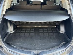 Black Toyota RAV4 2016 in Riga, with an engine capacity of 2.50 L and mileage of 308 thousand km for 12880 €, photo 26 on AUTOMOTO.COM.LV