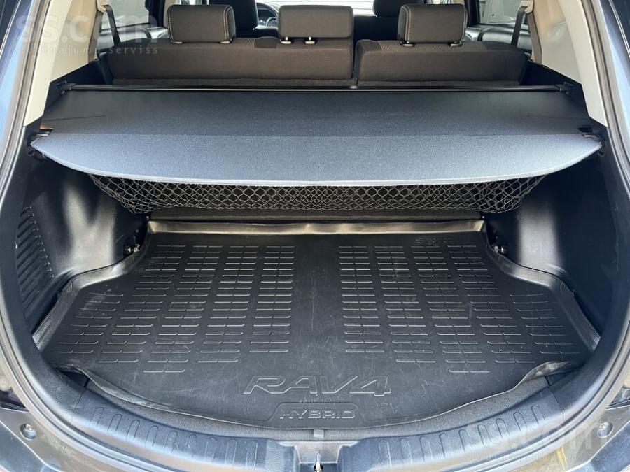 Black Toyota RAV4 2016 in Riga, with an engine capacity of 2.50 L and mileage of 308 thousand km for 12880 €, photo 26 on AUTOMOTO.COM.LV