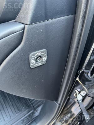 Black Toyota RAV4 2016 in Riga, with an engine capacity of 2.50 L and mileage of 308 thousand km for 12880 €, photo 30 on AUTOMOTO.COM.LV