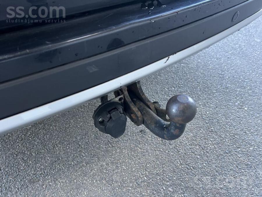 Black Toyota RAV4 2016 in Riga, with an engine capacity of 2.50 L and mileage of 308 thousand km for 12880 €, photo 35 on AUTOMOTO.COM.LV