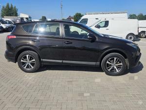 Melns Toyota RAV4 2016 Tauragė, ar dzinēja tilpumu 2.00 L un nobraukumu 201 tūkst. km par 11200 €, foto 12 vietnē AUTOMOTO.COM.LV