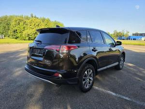 Melns Toyota RAV4 2016 Kauņa, ar dzinēja tilpumu 2.49 L un nobraukumu 213 tūkst. km par 15950 €, foto 6 vietnē AUTOMOTO.COM.LV