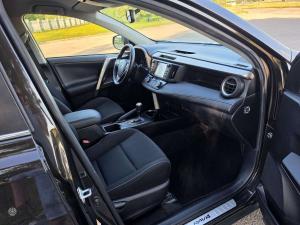 Melns Toyota RAV4 2016 Kauņa, ar dzinēja tilpumu 2.49 L un nobraukumu 213 tūkst. km par 15950 €, foto 10 vietnē AUTOMOTO.COM.LV