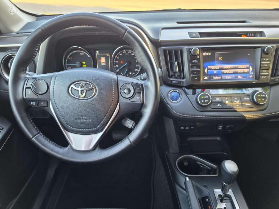 Melns Toyota RAV4 2016 Kauņa, ar dzinēja tilpumu 2.49 L un nobraukumu 213 tūkst. km par 15950 €, foto 15 vietnē AUTOMOTO.COM.LV