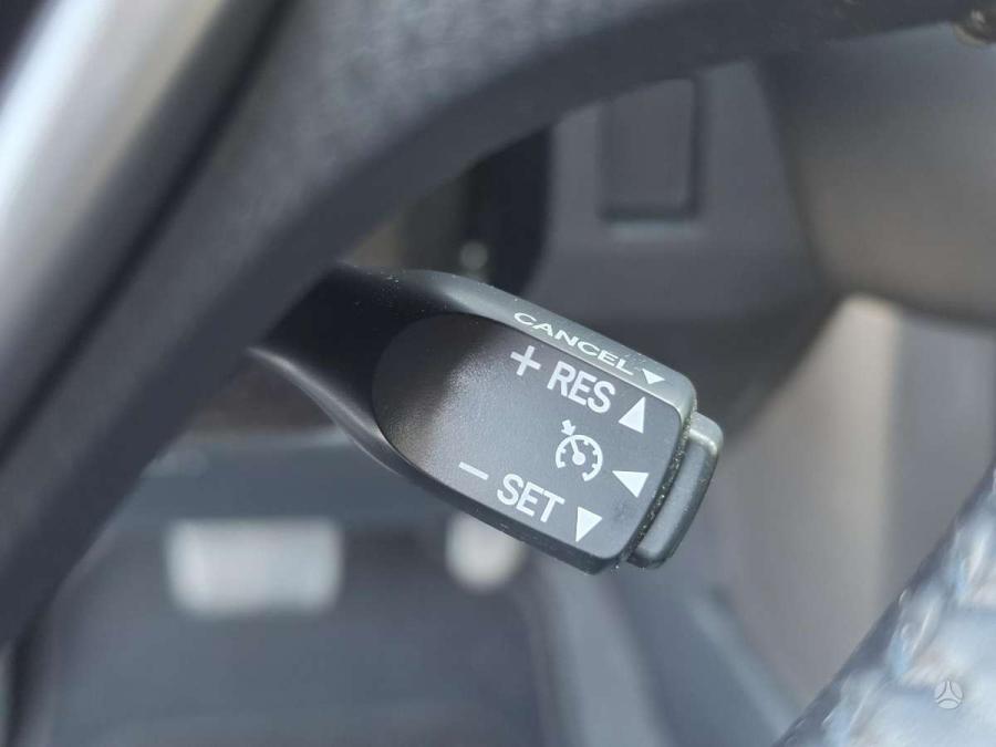 Melns Toyota RAV4 2016 Kauņa, ar dzinēja tilpumu 2.49 L un nobraukumu 213 tūkst. km par 15950 €, foto 19 vietnē AUTOMOTO.COM.LV