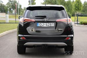 Melns Toyota RAV4 2016 Jelgava, ar dzinēja tilpumu 2.00 L un nobraukumu 0 tūkst. km par 12990 €, foto 6 vietnē AUTOMOTO.COM.LV