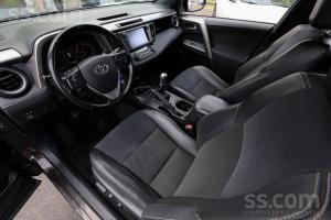 Melns Toyota RAV4 2016 Jelgava, ar dzinēja tilpumu 2.00 L un nobraukumu 0 tūkst. km par 12990 €, foto 9 vietnē AUTOMOTO.COM.LV