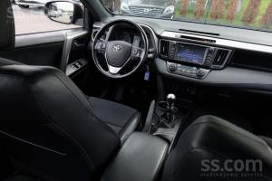 Melns Toyota RAV4 2016 Jelgava, ar dzinēja tilpumu 2.00 L un nobraukumu 0 tūkst. km par 12990 €, foto 14 vietnē AUTOMOTO.COM.LV