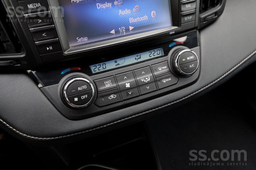 Melns Toyota RAV4 2016 Jelgava, ar dzinēja tilpumu 2.00 L un nobraukumu 0 tūkst. km par 12990 €, foto 19 vietnē AUTOMOTO.COM.LV