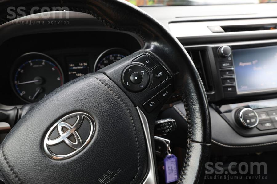 Melns Toyota RAV4 2016 Jelgava, ar dzinēja tilpumu 2.00 L un nobraukumu 0 tūkst. km par 12990 €, foto 22 vietnē AUTOMOTO.COM.LV