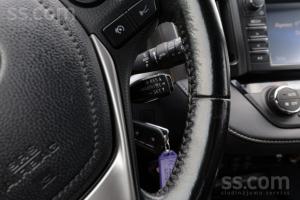 Melns Toyota RAV4 2016 Jelgava, ar dzinēja tilpumu 2.00 L un nobraukumu 0 tūkst. km par 12990 €, foto 24 vietnē AUTOMOTO.COM.LV