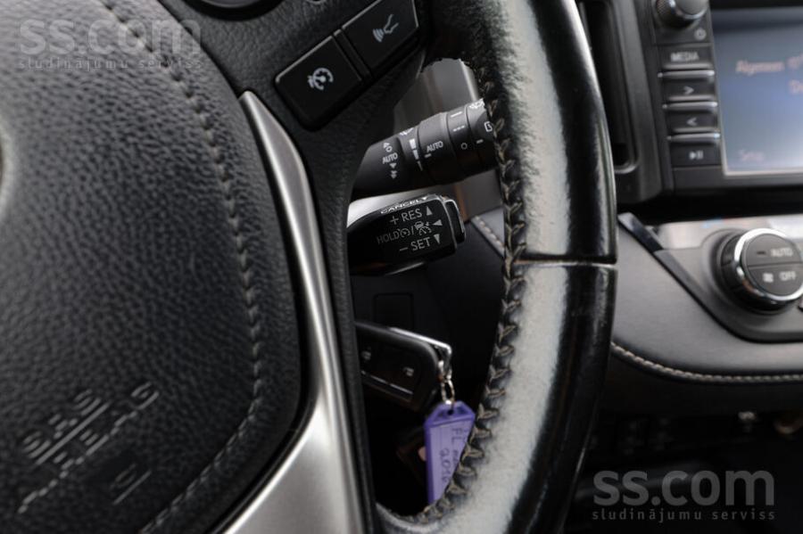 Melns Toyota RAV4 2016 Jelgava, ar dzinēja tilpumu 2.00 L un nobraukumu 0 tūkst. km par 12990 €, foto 24 vietnē AUTOMOTO.COM.LV